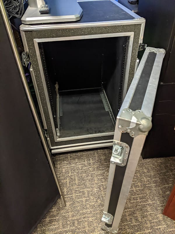 Calzone heavy duty road case 16 RU on wheels | Reverb