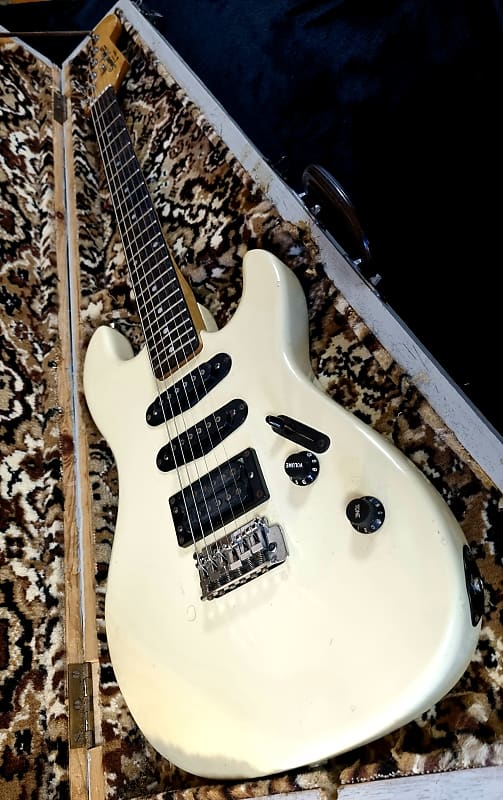 1989 Fender Squier Bullet | Reverb