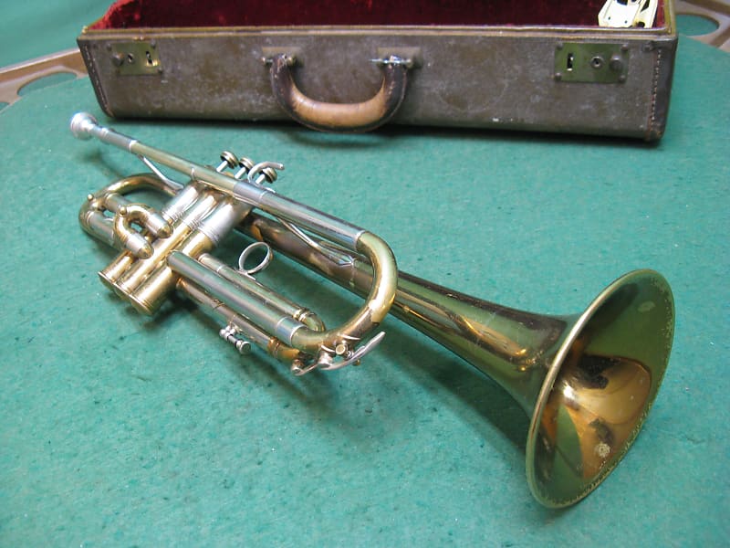 Holton Model 45 Trumpet 1950 - Reconditioned - Original Case | Reverb