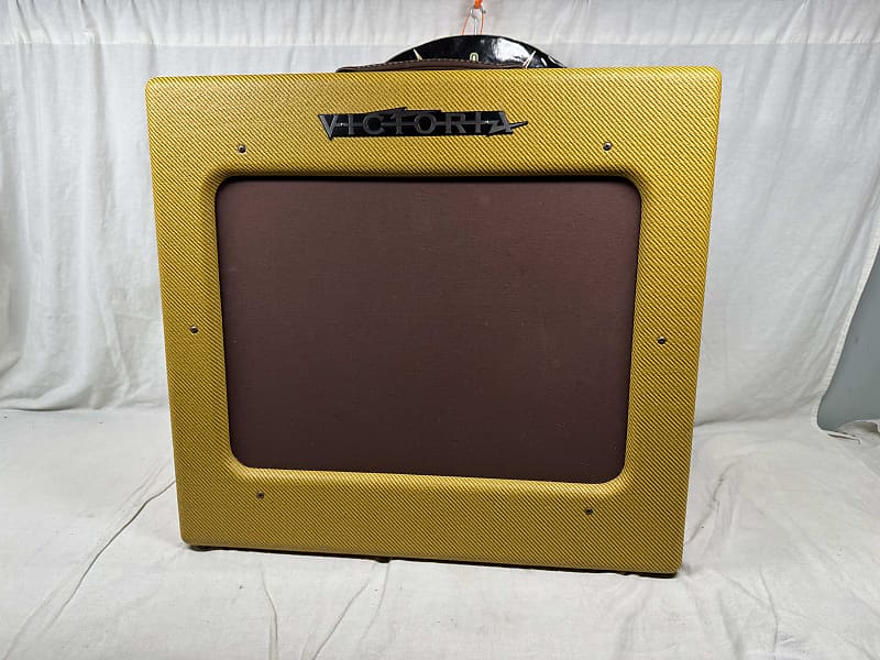 Victoria Regal II 35-Watt 1x15" Combo Amp - Local Pickup Only | Reverb