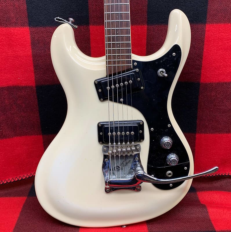 Mosrite Ventures '65 Reissue Pearl White | Reverb