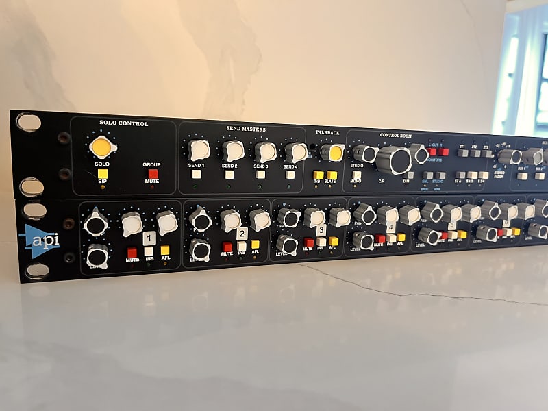 API 7800 & 8200 | Reverb