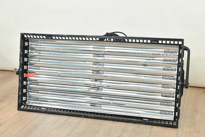 Kino Flo Image 80 DMX Light Fixture (No Lamps) CG006E6 | Reverb