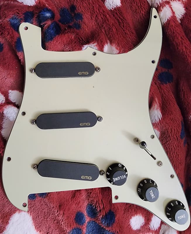 EMG SA Strat Pickup Assembly - guitar pickups - loaded | Reverb