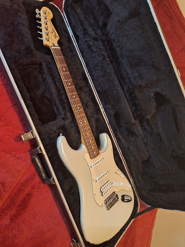 Fender Stratocaster MIM HSS 2011 - Aztec Silver Excellent! | Reverb