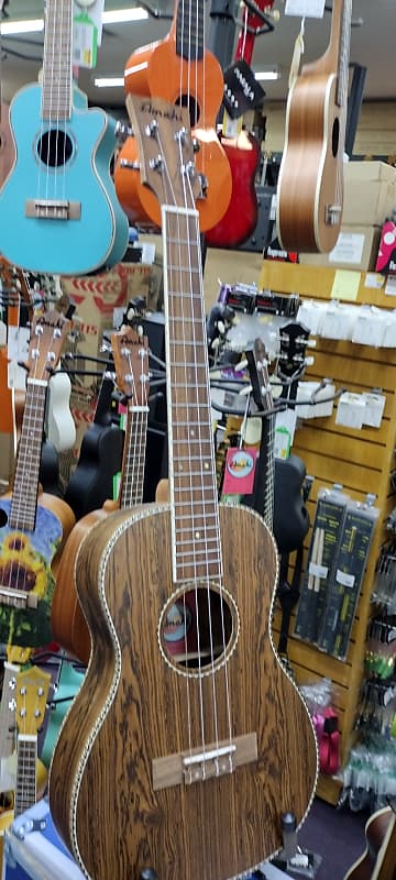 Amahi Uk-445B | Reverb