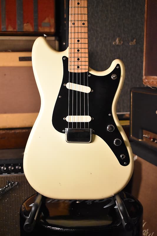 Fender Duo Sonic 1956 Prototype - white | Reverb Canada