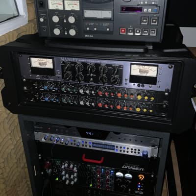 KNIF Audio Vari Mu Dual Mono Compressor | Reverb