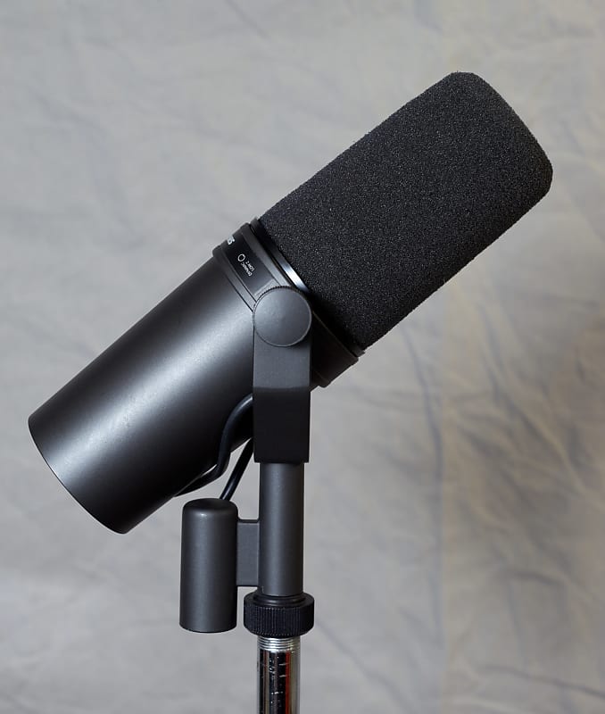 Shure SM7A Dynamic Microphone | Reverb