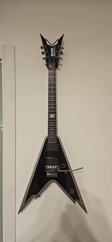 Dean Dime Razorback V 2007 - Black w White Bevels | Reverb