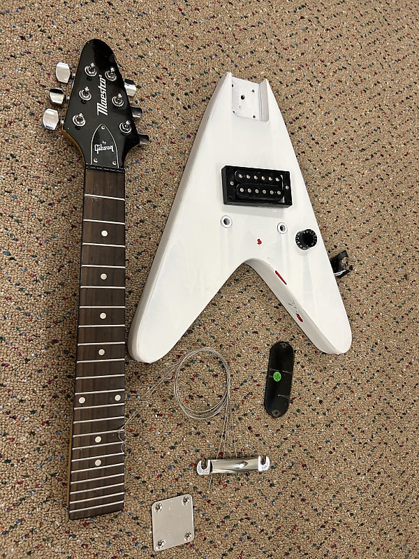 Maestro Flying V Vee Wee mini project | Reverb