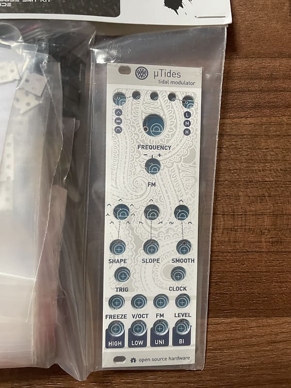 Synthcube uTides - White | Reverb