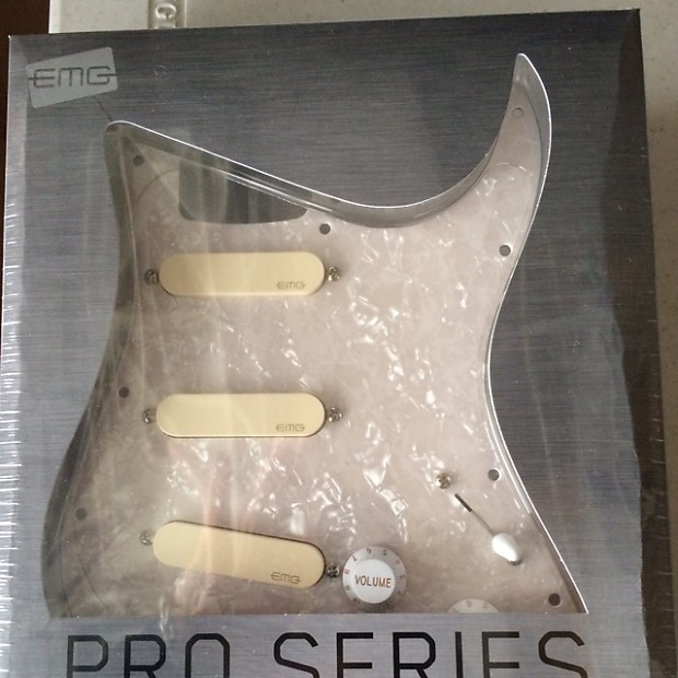 EMG David Gilmour Prewired Pickguard 2014 Ivory | Reverb Australia