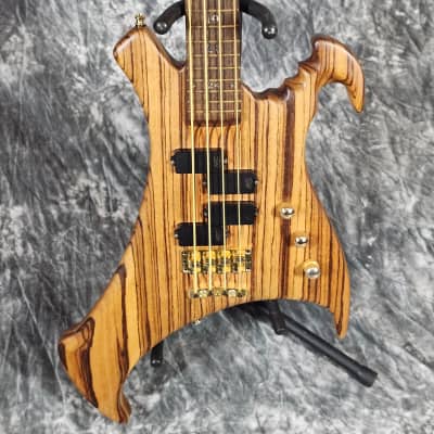 WARWICK BUZZARD bass guitars