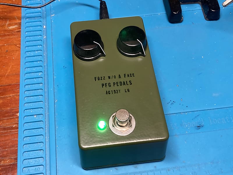 Fuzz w/o A Face Low/Medium Gain AC153Y Germanium Fuzz Face by | Reverb