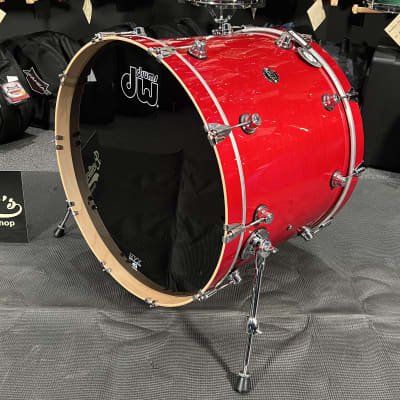 DW Performance Series 18x24" Kick Drum in Candy Apple Red | Reverb