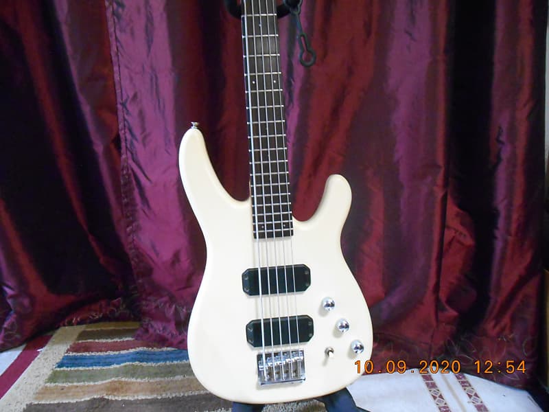 Westone Spectrum V 5String Bass | Reverb