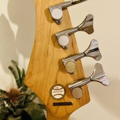 Hondo Hondo Electric Bass Guitar Made in Indonesia Model | Reverb