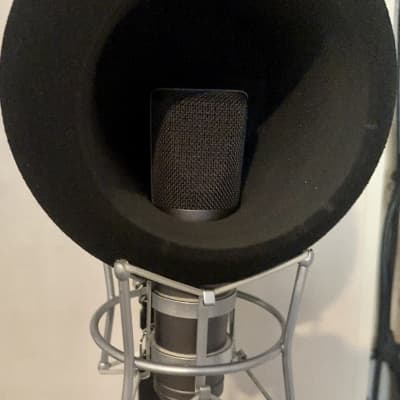Kaotica Eyeball Microphone Acoustic Isolation:Blue | Reverb Canada
