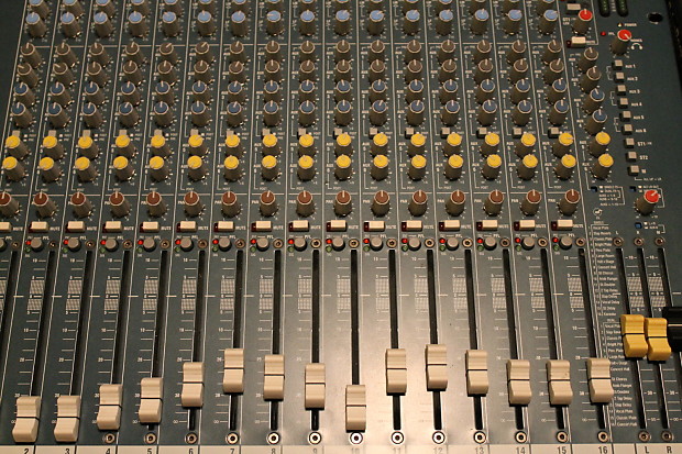 Allen & Heath Mixwiz 3 16:2 mixer 2012 | Reverb