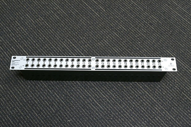 Behringer UltraPatch Pro 48-Point Patchbay Gray | Reverb UK