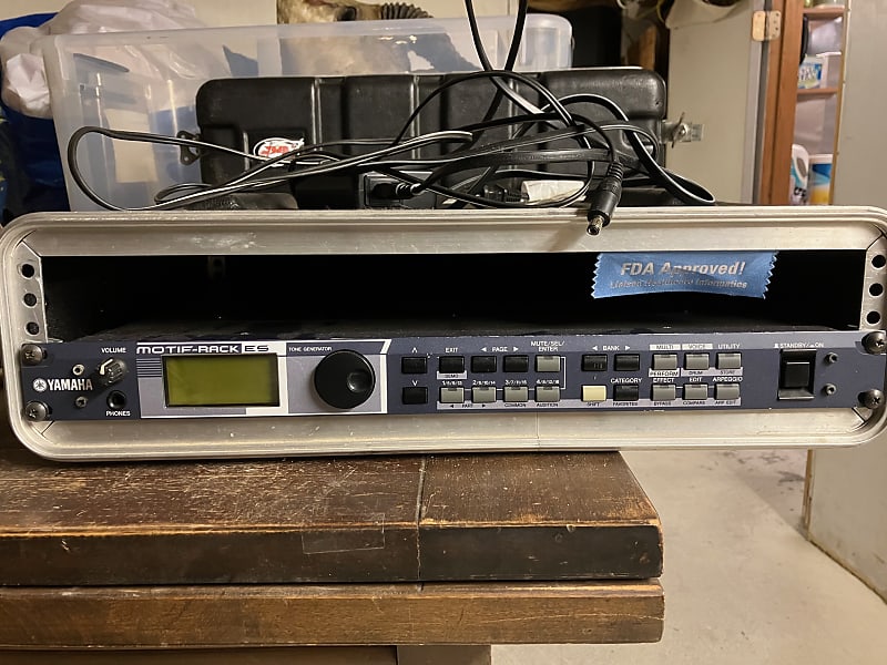 Yamaha Motif ES Rack Tone Generator with travel case | Reverb