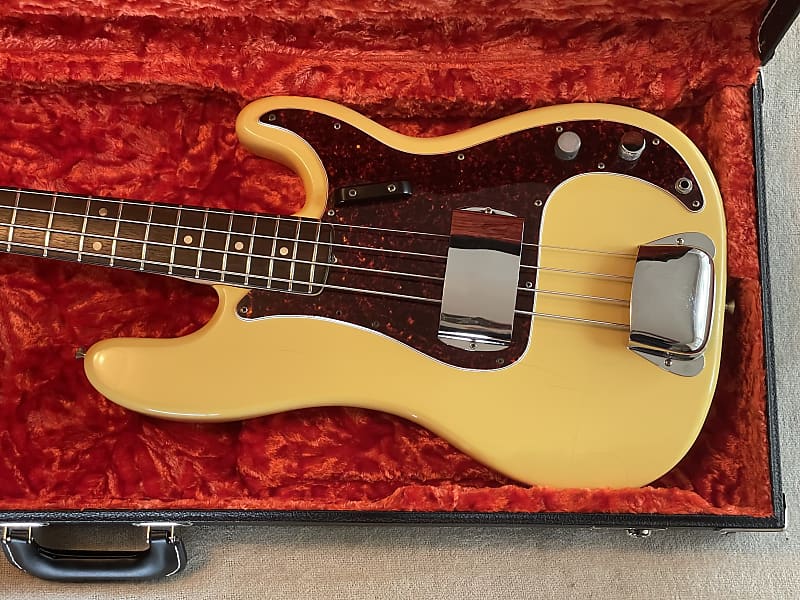 1971-1972 USA Fender Precision Bass Custom Color Canary | Reverb