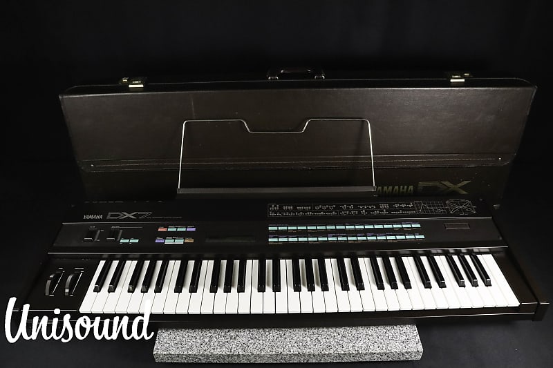 YAMAHA DX7 Digital Programmable Algorithm Synthesizer in | Reverb UK