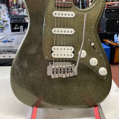 Alvarez Classic Custom SSH electric guitar - Gold sparkle | Reverb