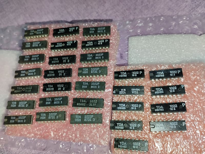 TDA1022 Analogue Delay chips NOS 60 items | Reverb